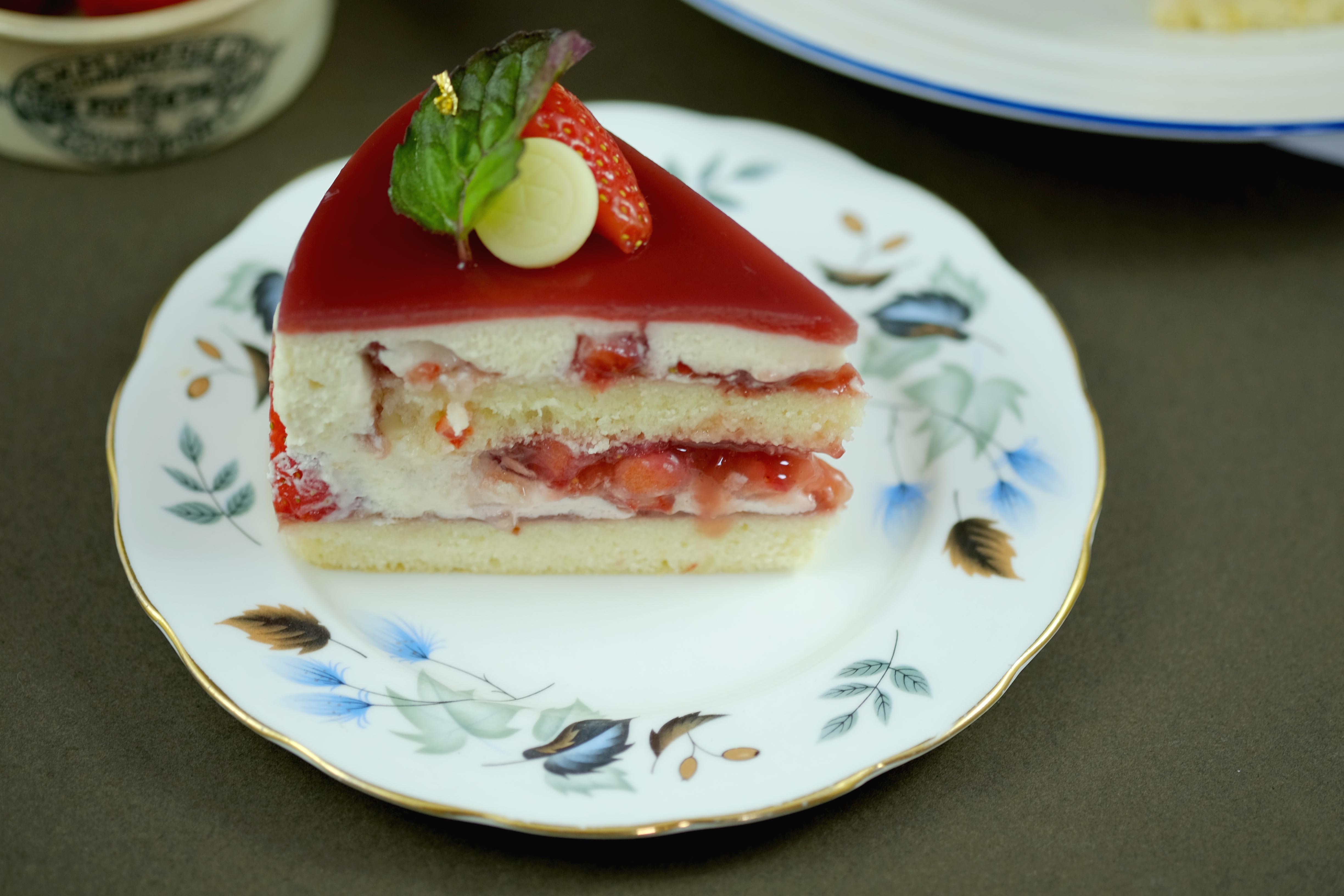 How To Make The Classic Fraisier Patisserie - Patisserie Makes Perfect