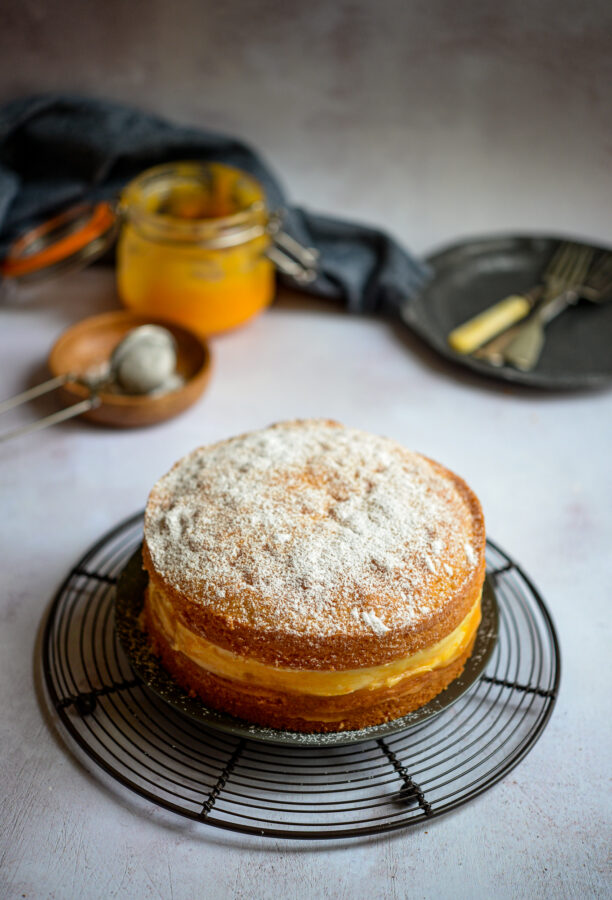 The easiest ever lemon victoria sponge- Patisserie Makes Perfect